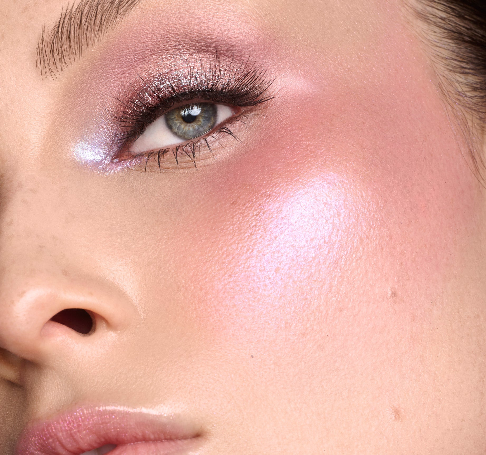 Overreaction Holographic Liquid Highlighter Hyped Up